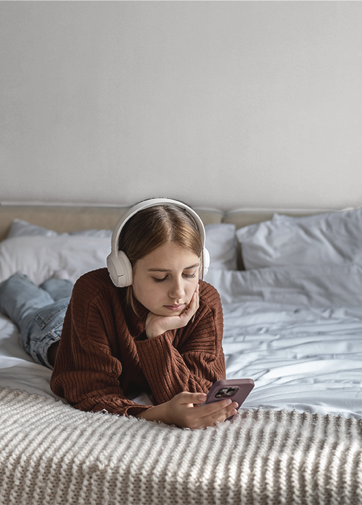 My first cell phone: tips and advice for choosing it and supporting yo ...